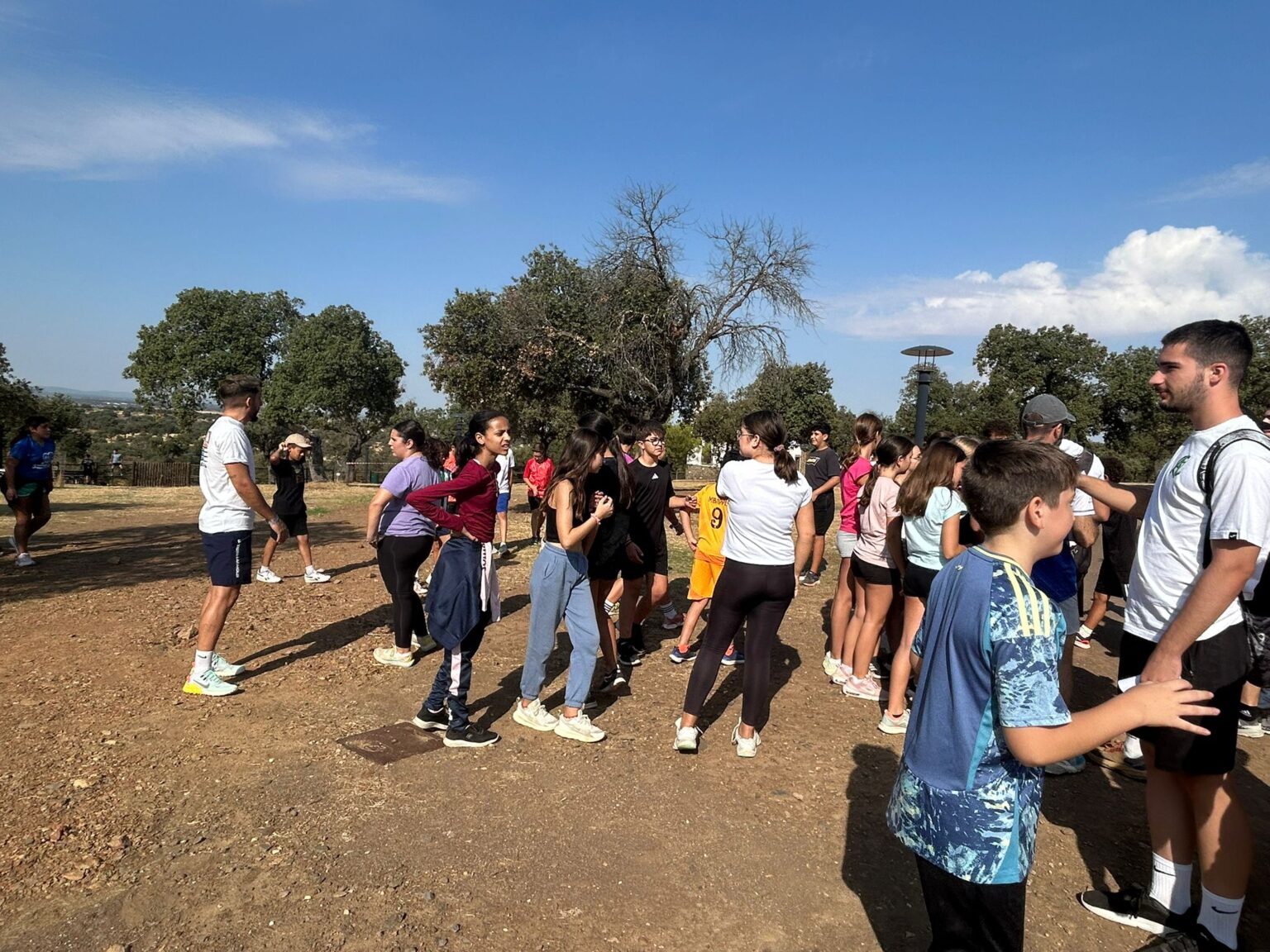 Ruta de senderismo y convivencia con 1º de ESO - IES Antonio Mª Calero
